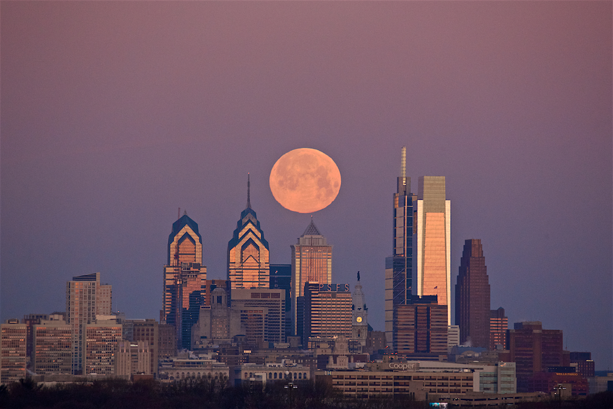 Super Moon Philly Skyline | Derek Brad Photography