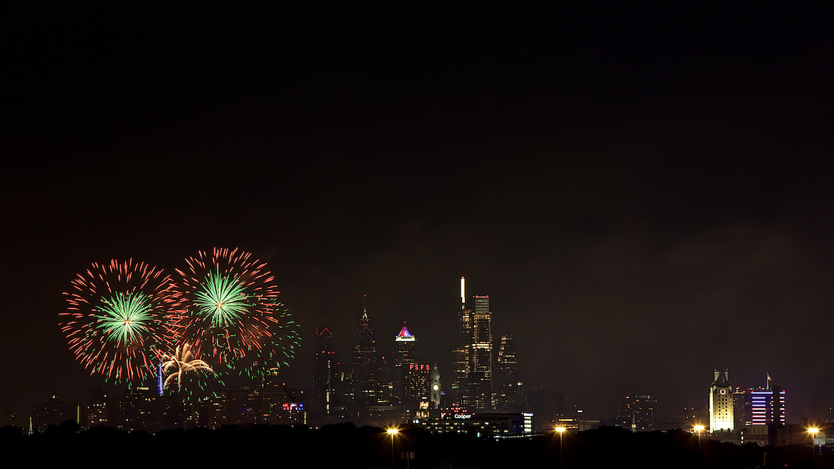Philadelphia Skyline 4th of July | Derek Brad Photography